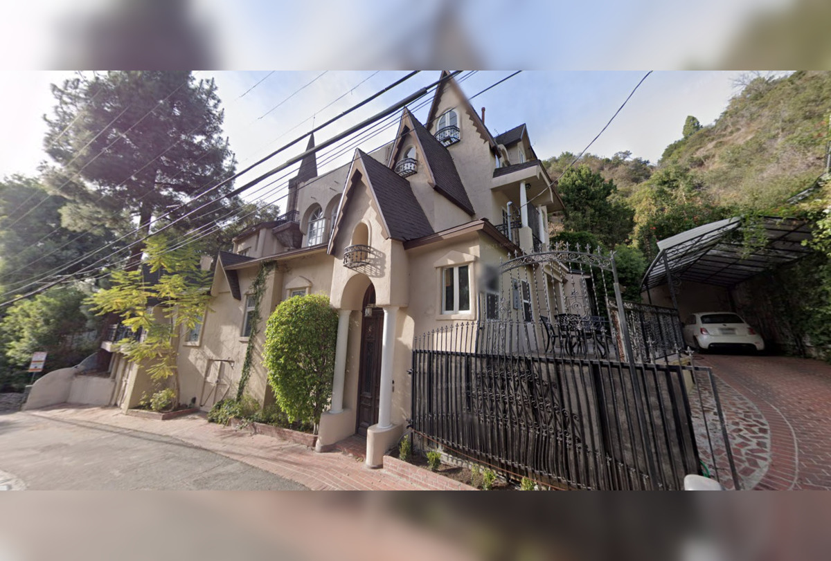 Los Angeles Firefighters Swiftly Extinguish Beverly Crest Blaze,