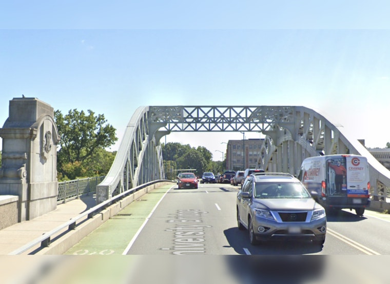 Boston University Bridge Protesters Urge Senator Warren to Advocate