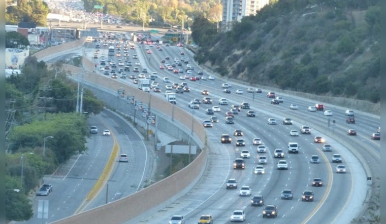 DUI Suspect's 100 MPH High-Speed Chase Ends in LA Gridlock DUI Suspect's 100 MPH High-Speed Chase Ends in LA Gridlock