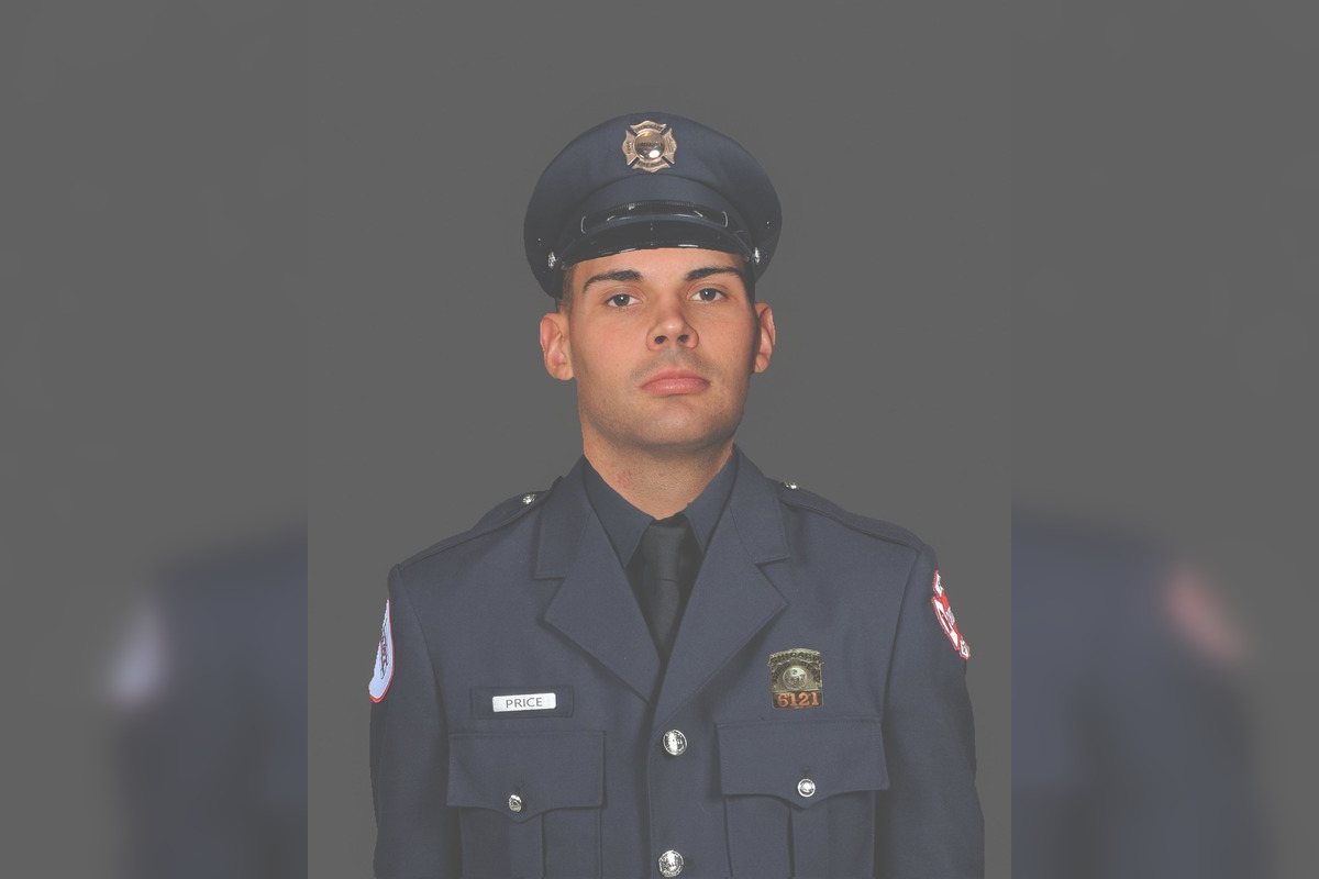 Chicago Firefighter Andrew Price's Heroic Valor in Lincoln Park Blaze