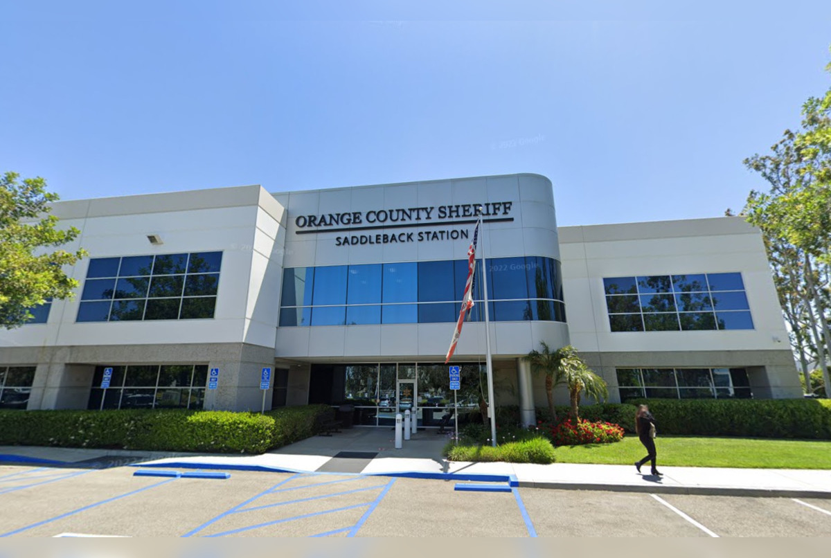 Lake Forest's Finest Lay Down the Law, Sheriff's Dept. Launches Safety