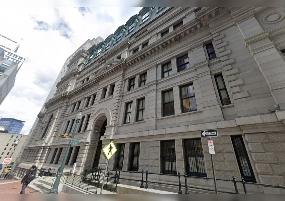 Mass SJC Grants Karen Read's Defense Access to Phone Records in Boston