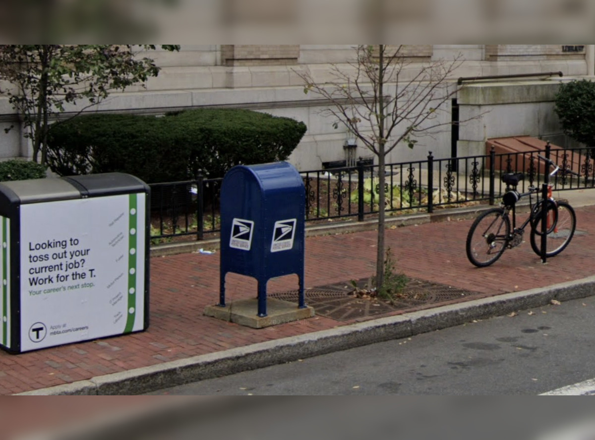 Postal Pirates Pinched: Duo in Dock for Swiping Over 1,000 Letters in