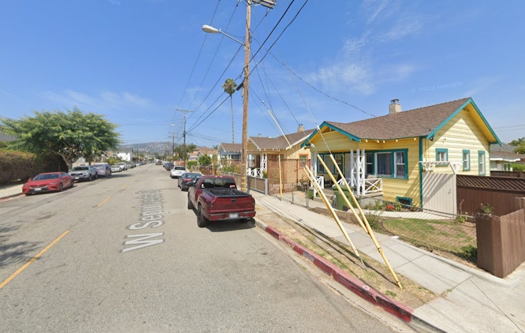 32 Los Angeles Firefighters Tame Sepulveda Street Blaze in 16 Minutes,