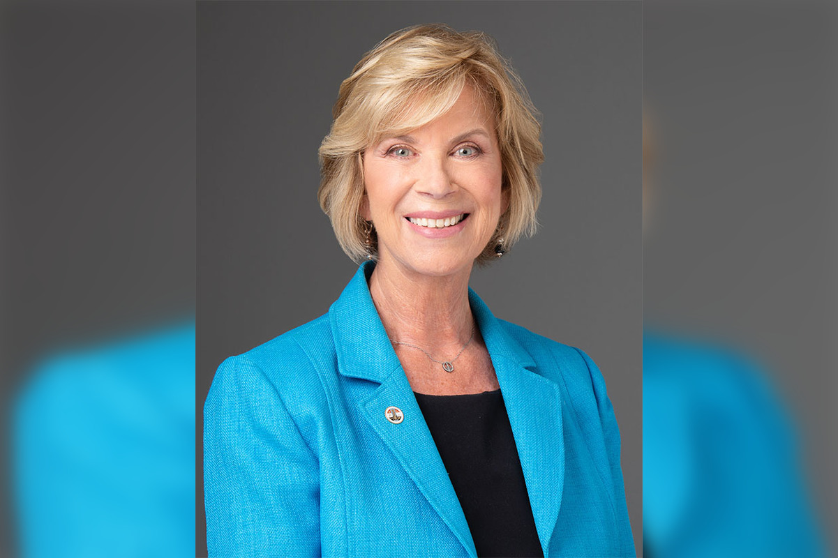 Supervisor Janice Hahn Exposes Gift Card Scam in LA County