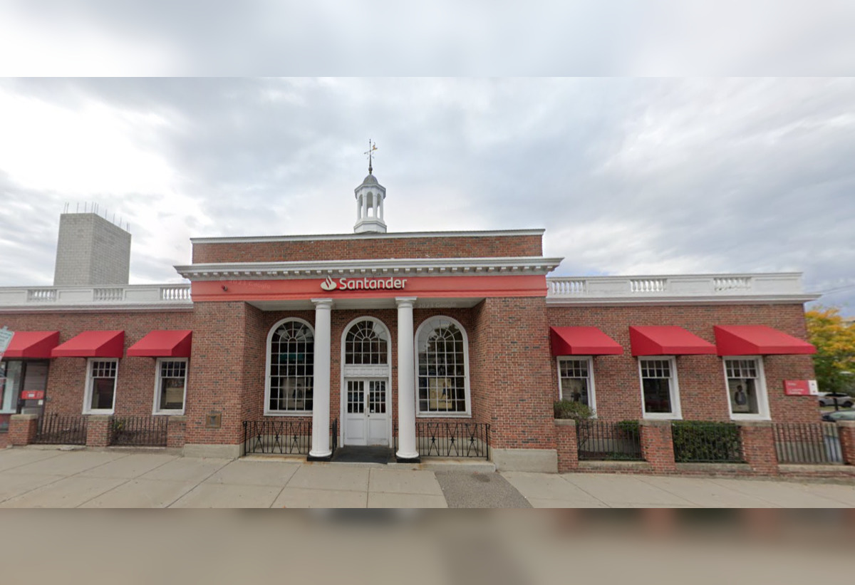Suspect Sought in Midday Santander Bank Robbery in Boston's Brighton