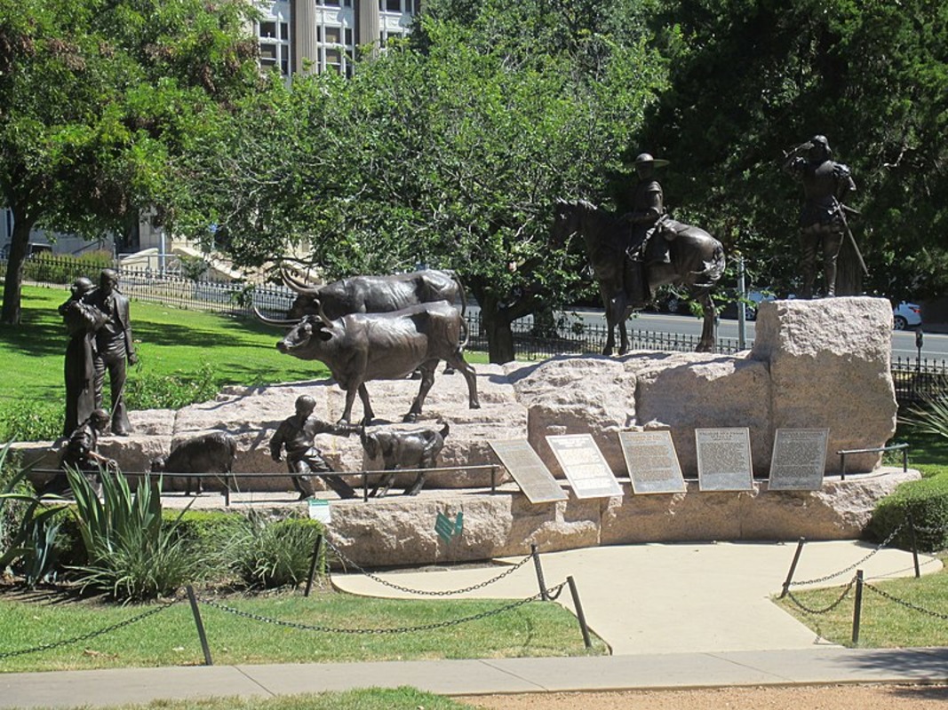 Texan Time Warp "1836 Project" Spurs Debate Over State's Storied Past