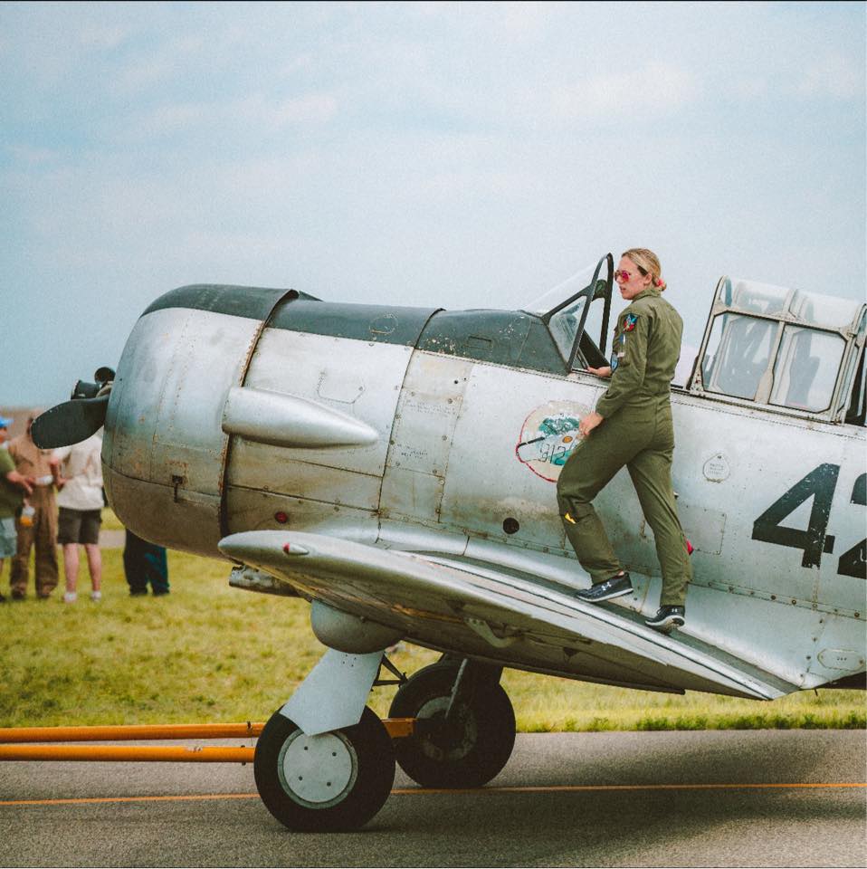 Ex-San Francisco 49ers' Daughter Among Dead from Oshkosh Plane Crash