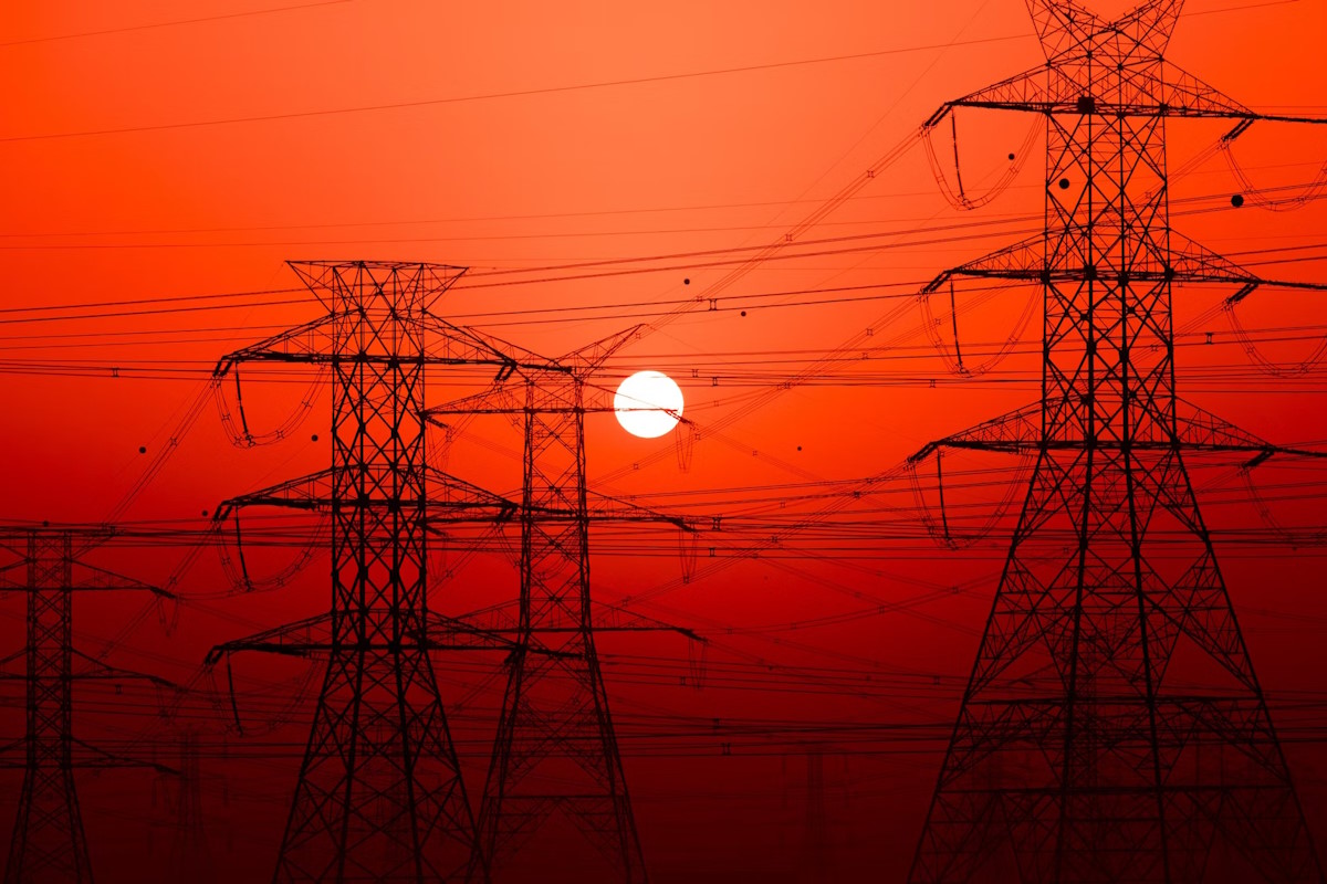 Bay Area Power Outages Leave Thousands in the Dark During Intense Heat