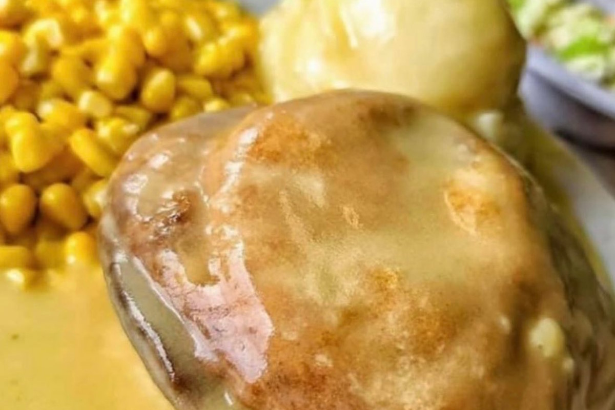 San Diego Chicken Pie Shop Celebrates 85 Lip-Smackin' Years