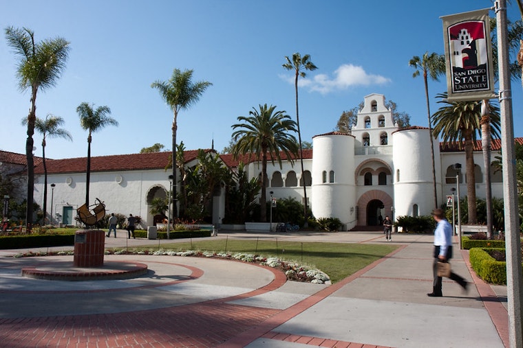 SDSU Female Students Terrorized by 'Peeping Tom' as Reddit Post Goes