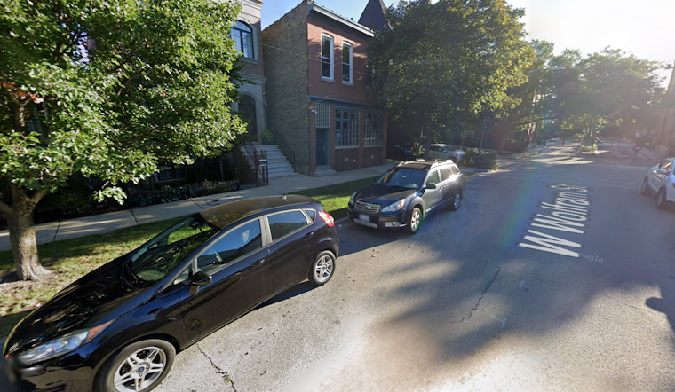 8 Armed Robberies Shakes Chicagos North Side In A Single Hour