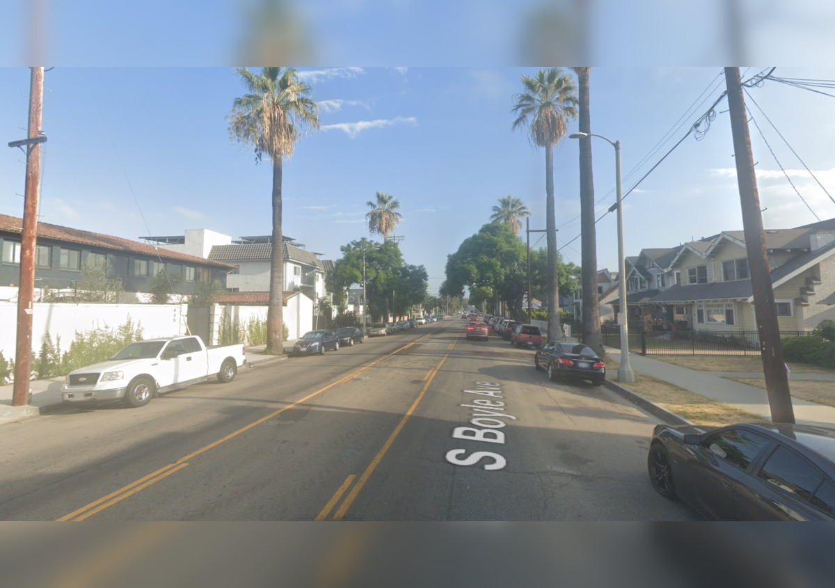 A Fire in Boyle Heights Destroys A Vacant home, but the Neighborhood