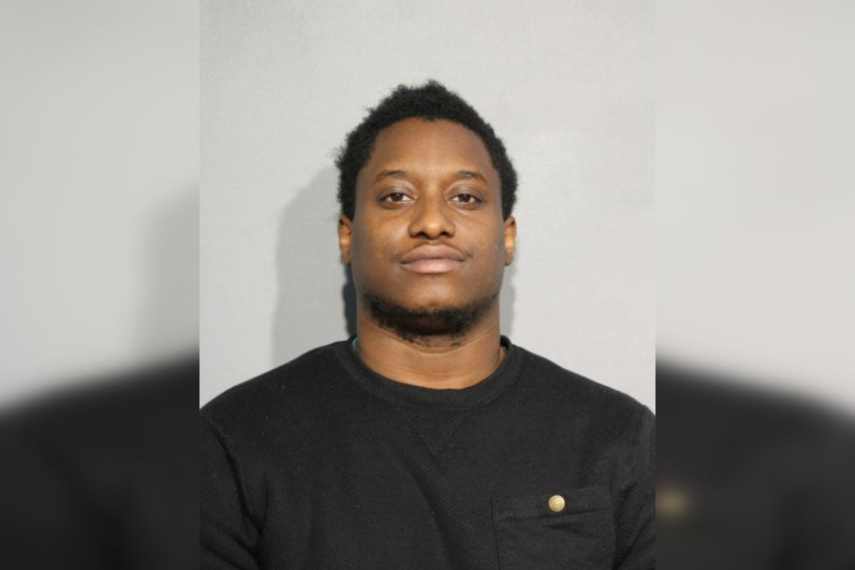 Chicago Man Andre Mhoon Charged with Armed Robbery and Aggravated
