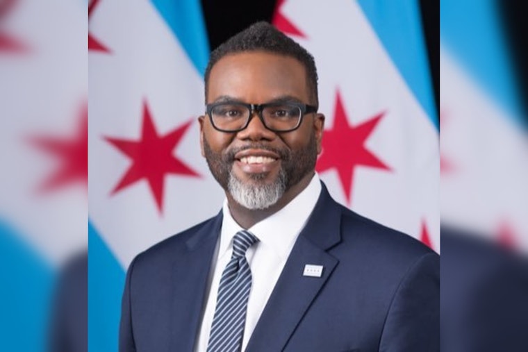 Chicago Mayor Johnson Leads Regional Summit to Tackle Asylum Seeker