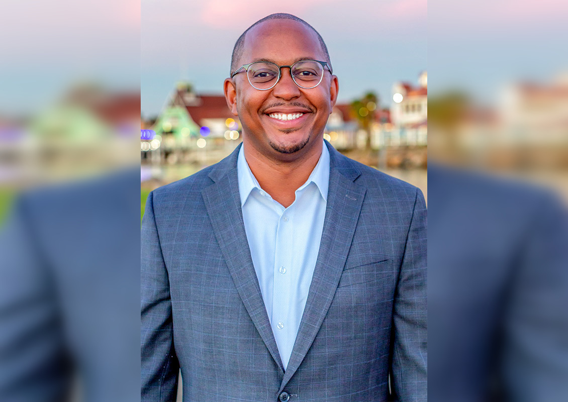 Long Beach City Council Votes Unanimously to Regulate Sidewalk Vending