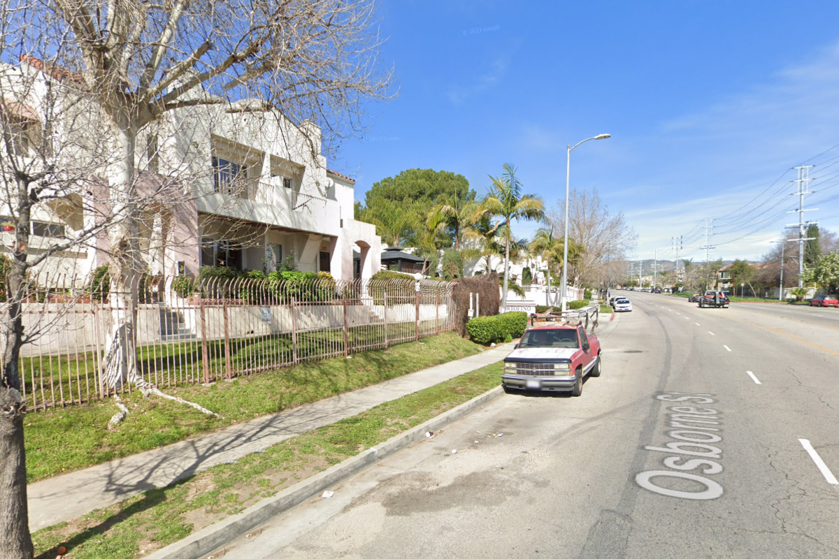 Los Angeles Firefighters Subdue Pacoima Blaze as LAPD Tackles