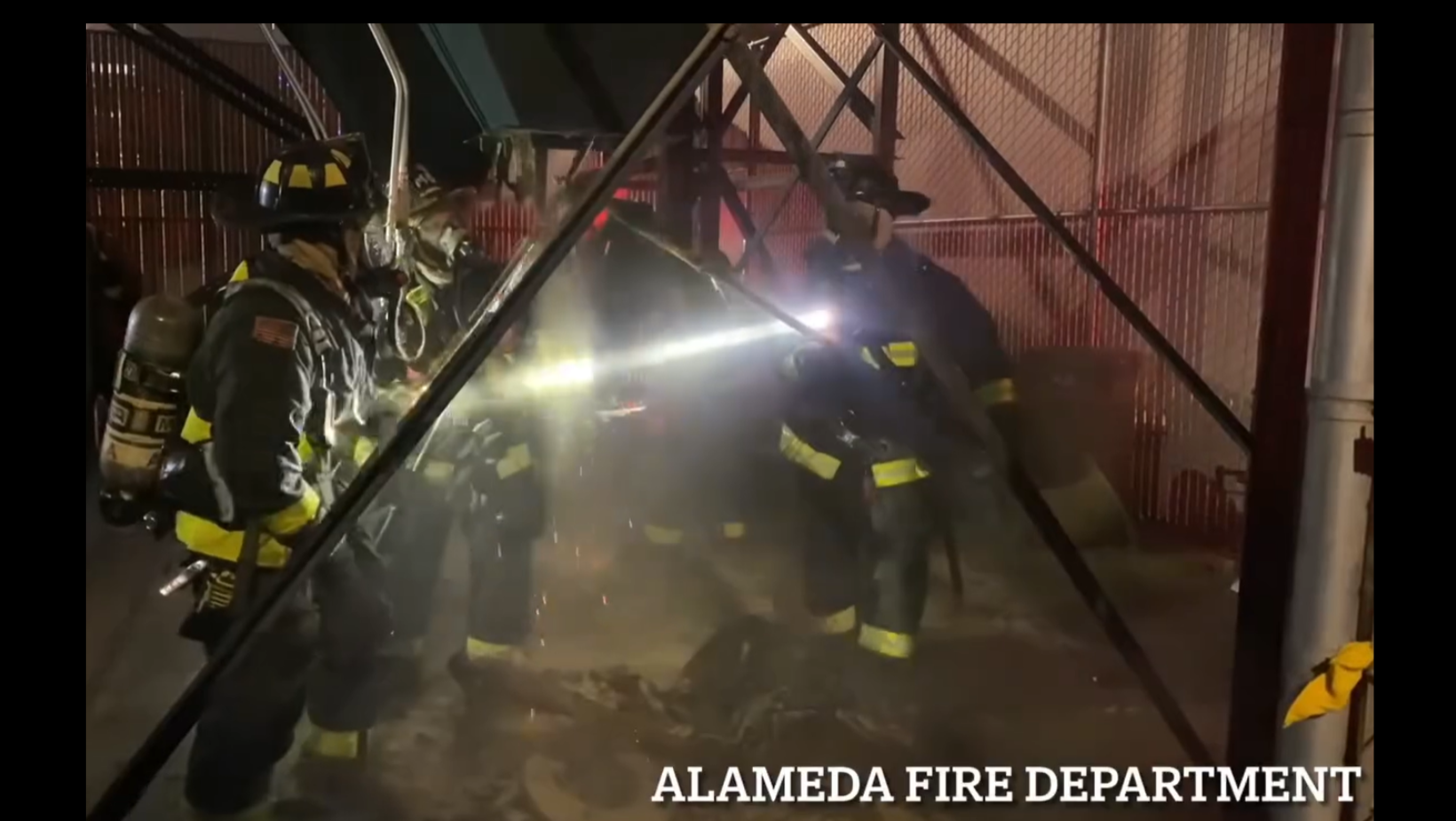 VIDEO: Mariner Rescued by Alameda Fire Department after Sailboat