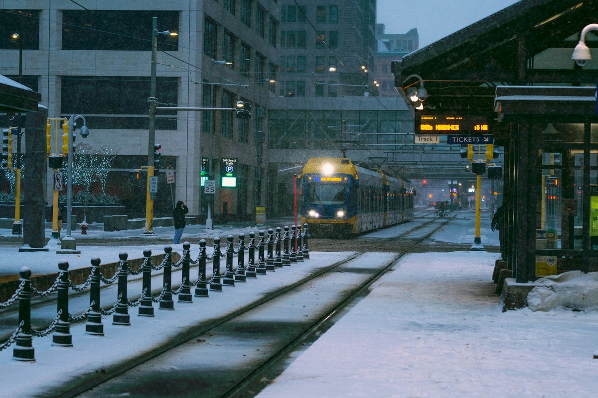 Minneapolis Gripped by Bitter Cold and Strong Winds, Hazardous Weather