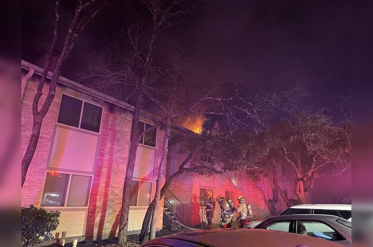 North Austin Apartment Fire Displaces 16 Residents; No Injuries