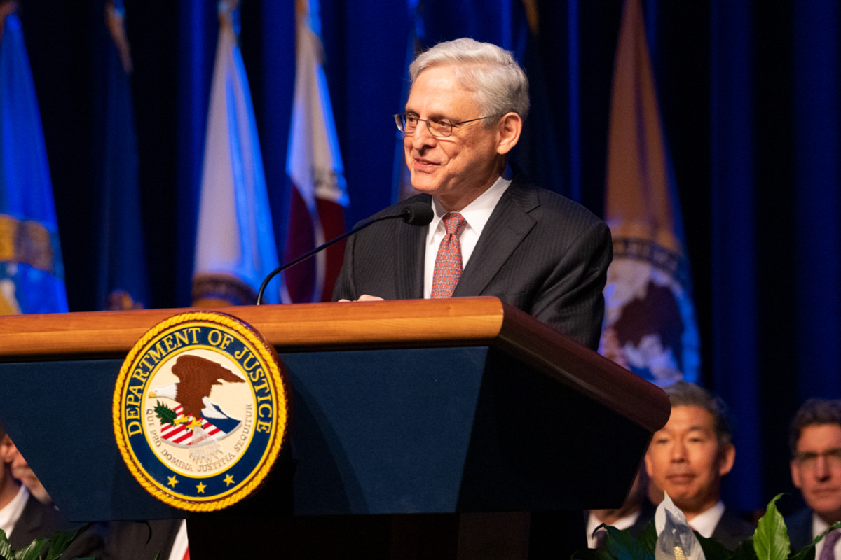 Portland Fed Prosecutor Scoops DOJ's Top Honor for January 6