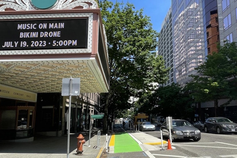 Portland to Enhance Downtown Cycling Safety with SW Broadway Bike