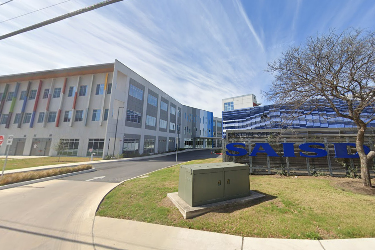 San Antonio Schools Reopen After Heating Repairs, SAISD Executives