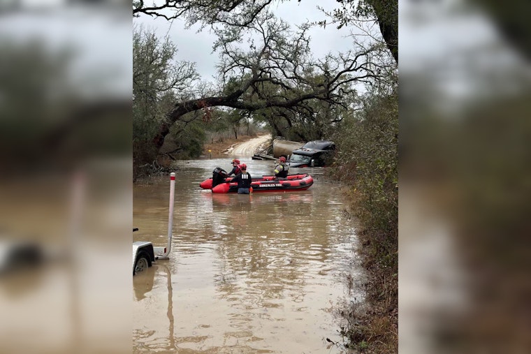 Texas Mobilizes Over 800 Responders, Boats for Flood Crisis as TDEM