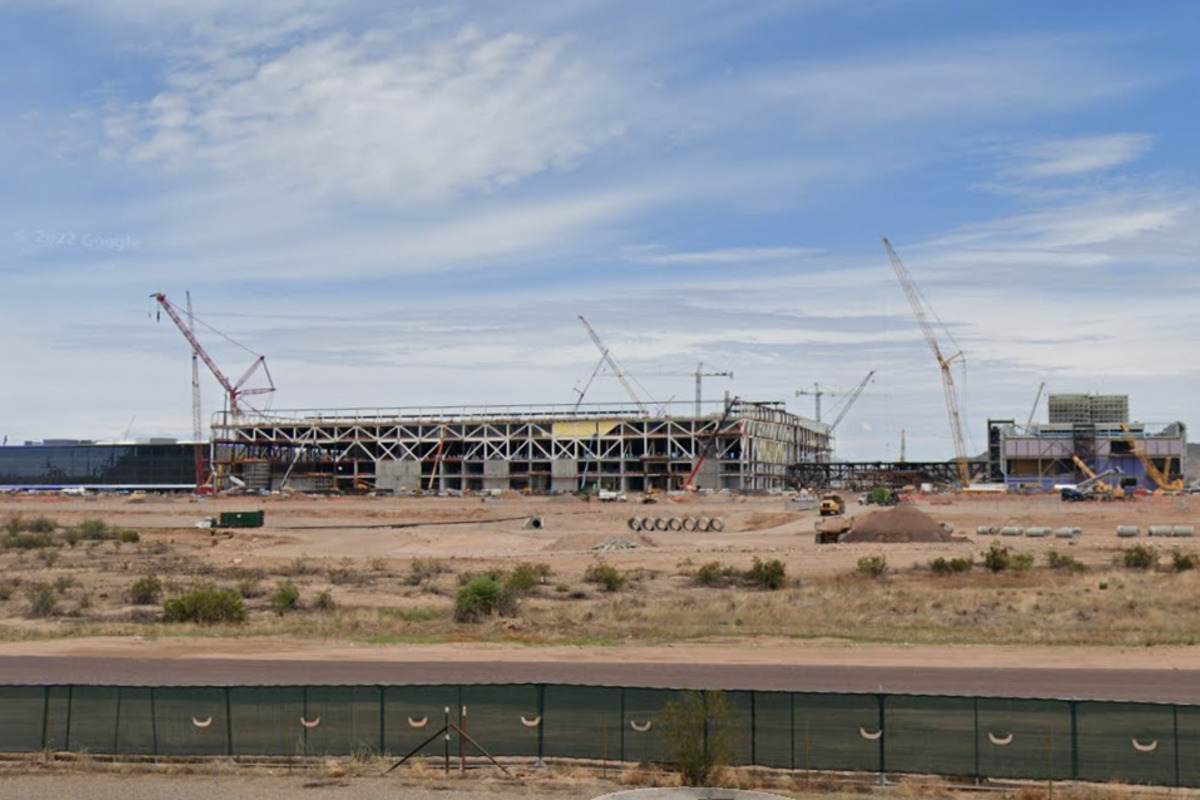 TSMC May Delay Second Arizona Chip Factory Launch to 2028 Amid Market