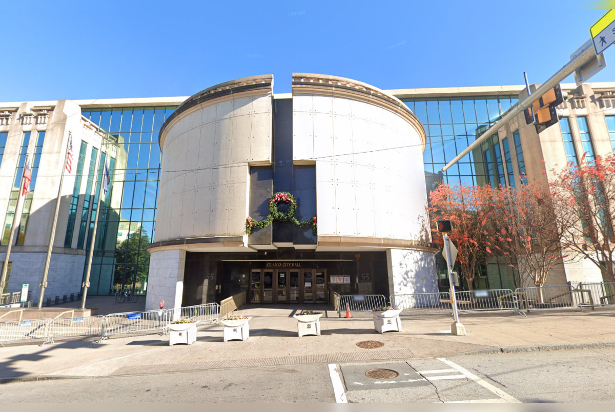 Atlanta City Council Mulls Easing Curfew for E-Scooters to Boost