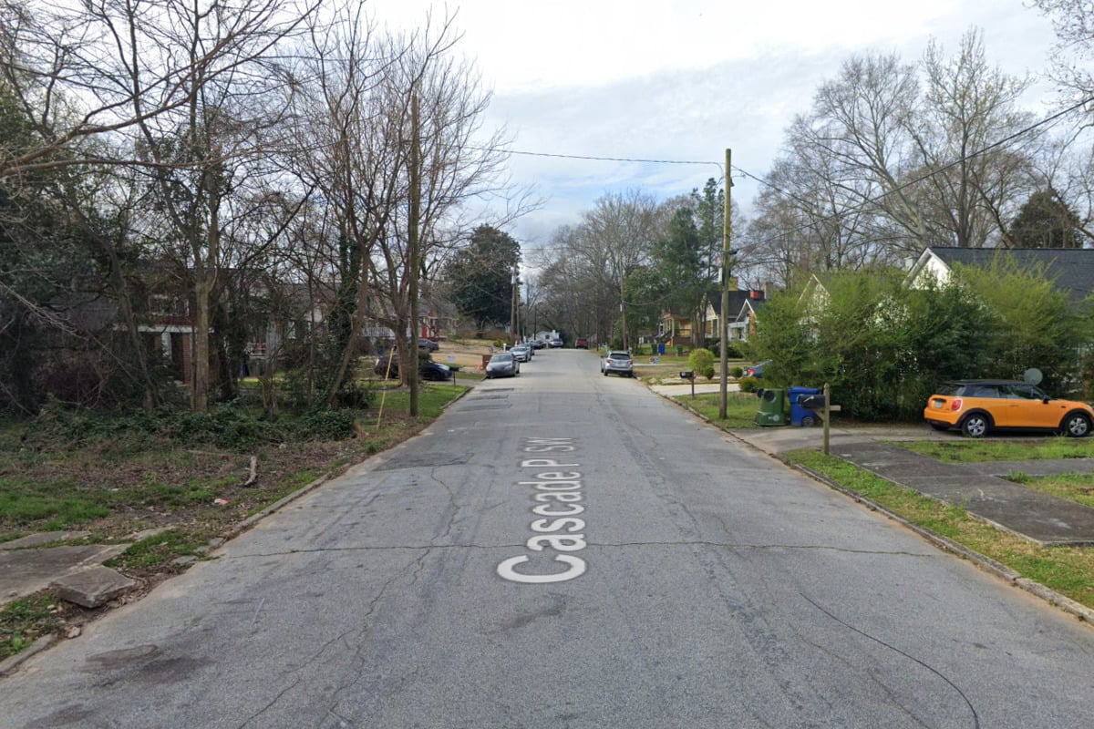 Atlanta Community Shaken by Homicide on Cascade Pl SW, Police Seek