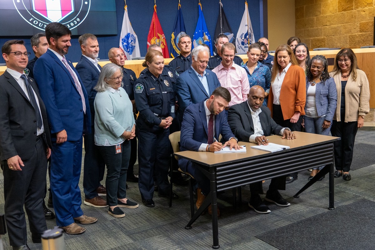 Austin Signs Pivotal Police Contract to Boost Morale and