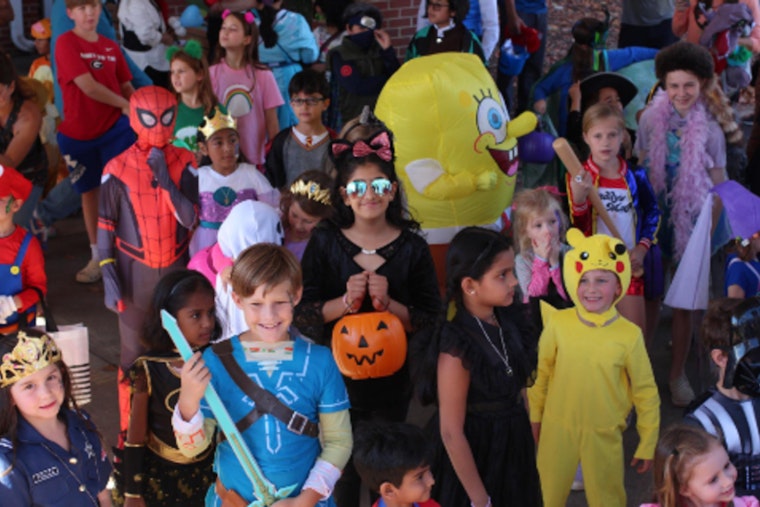 Carvin' in Crabapple Brings Festive Pumpkin Fun to Milton on October