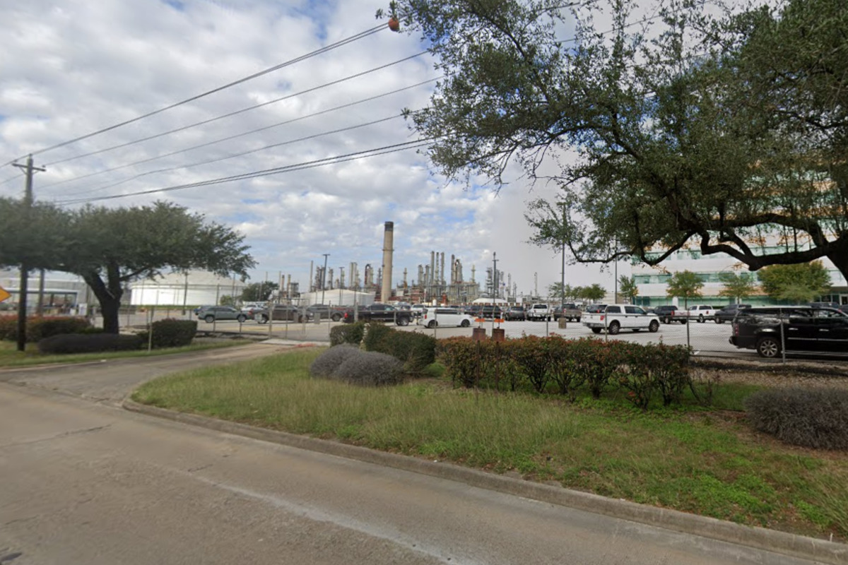 Chemical Release at PEMEX Plant in Deer Park Results in Two Deaths,