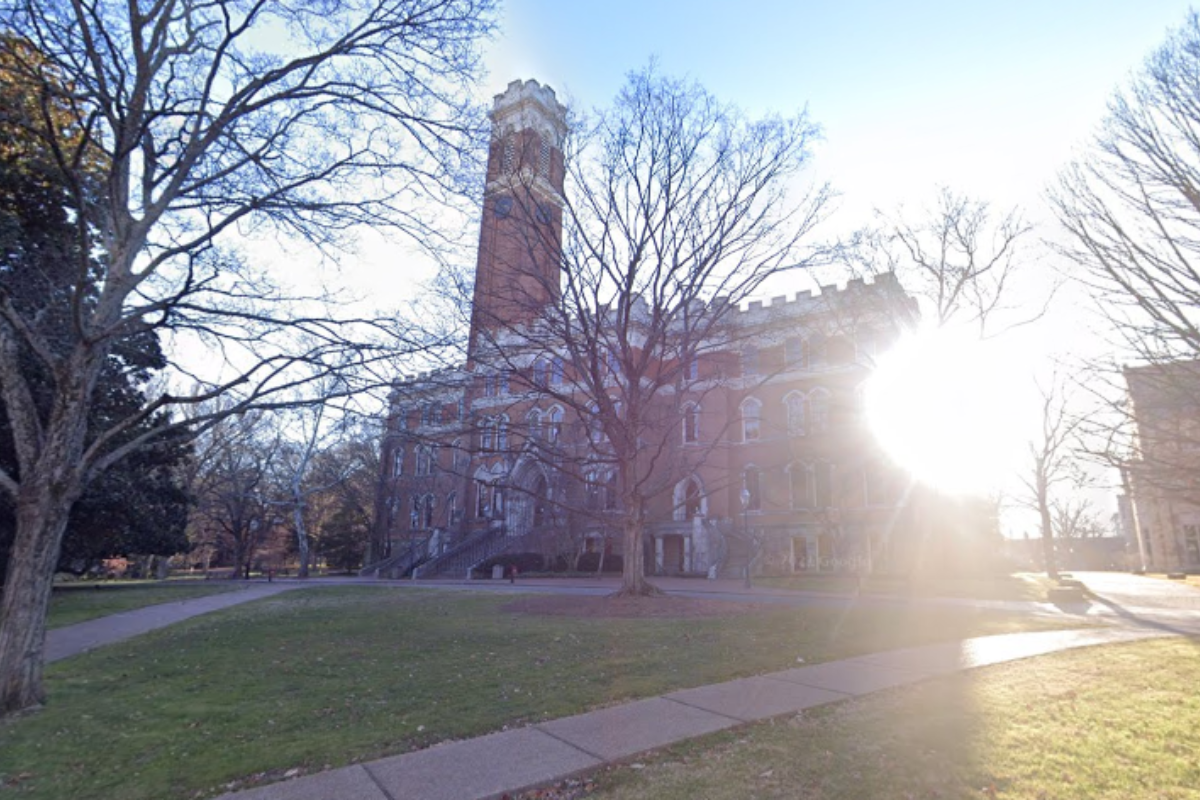 El Paso Standout Jayden Leverett Commits to Vanderbilt for Basketball