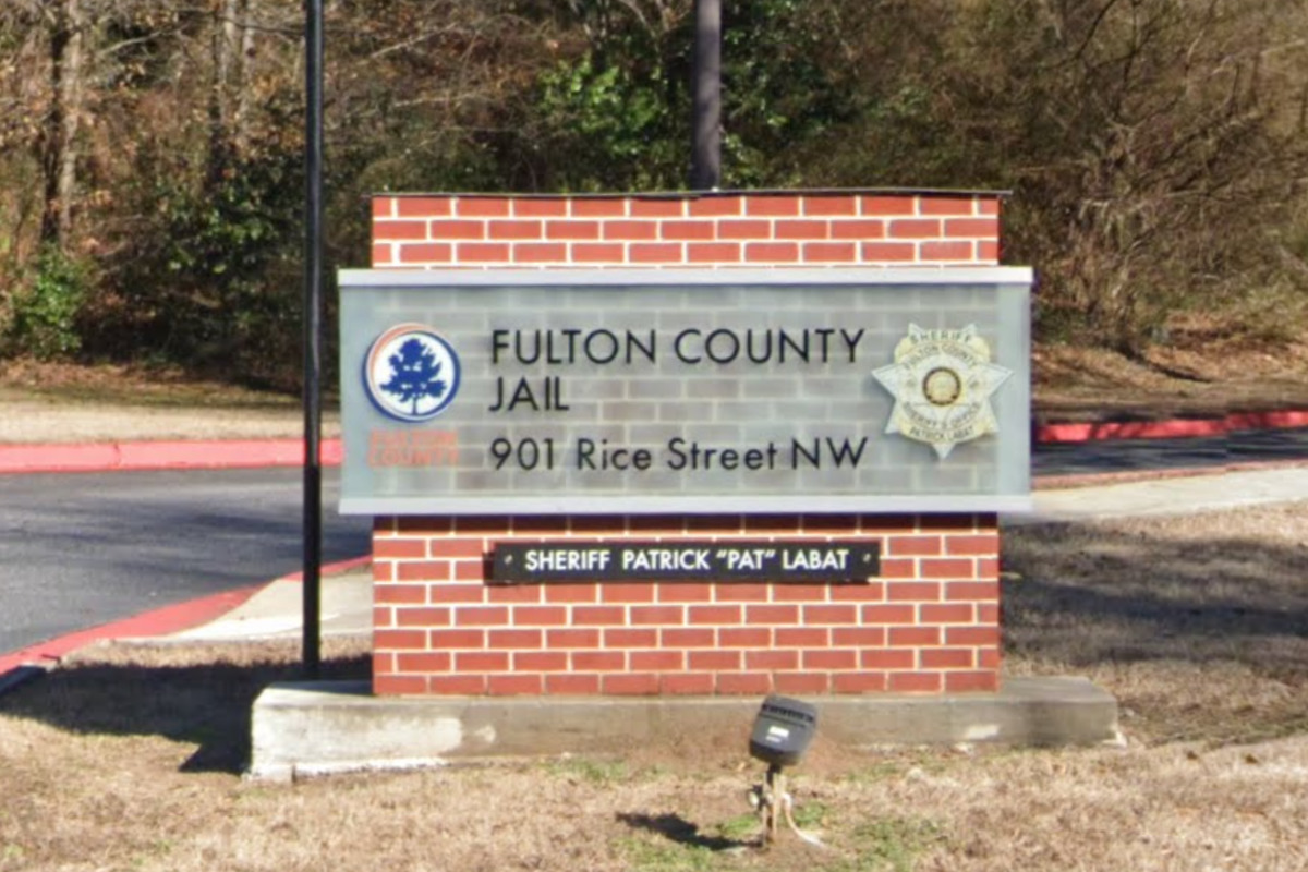 Former Fulton County Jail Officer Charged With Bribery in Contraband