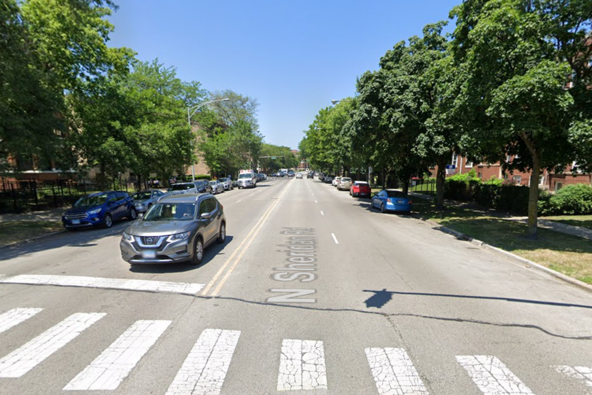 Four Injured, Including Two Chicago Police Officers, in Rogers Park