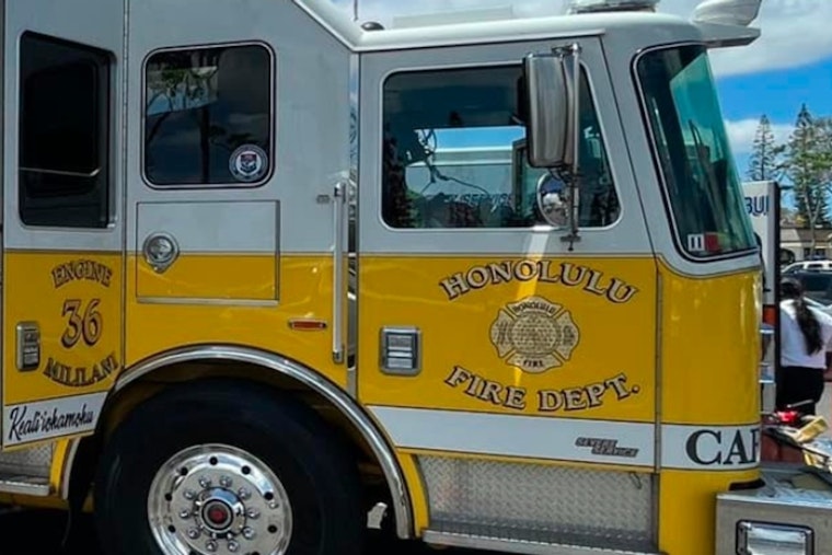 Honolulu Firefighters Respond to Two Fires in One Day Maili Brush Fire