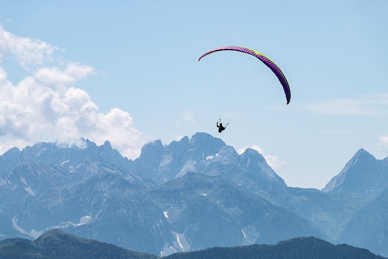 Illinois Paraglider Dies Following Crash at Utah's Point of the
