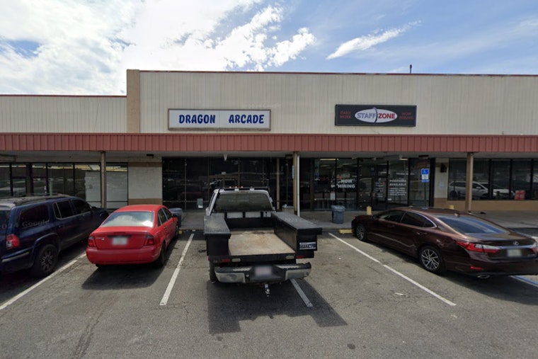 Jacksonville Arcade Security Guard Fatally Shot, Suspects Sought as