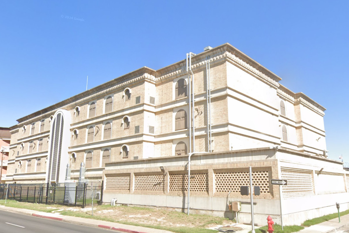 Laredo CBP Officers Apprehend Man Suspected of Homicide in Routine