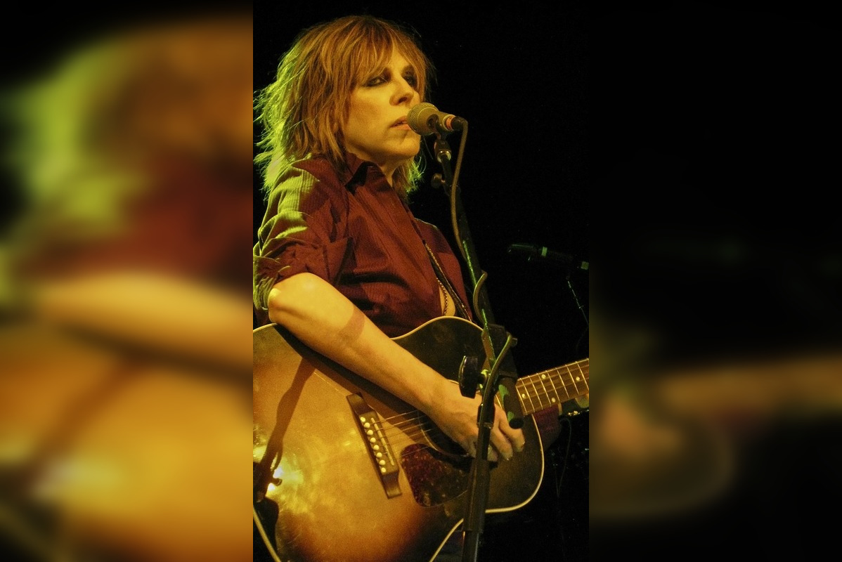 Lucinda Williams Mesmerizes San Antonio with a Unique Blend of Memoir