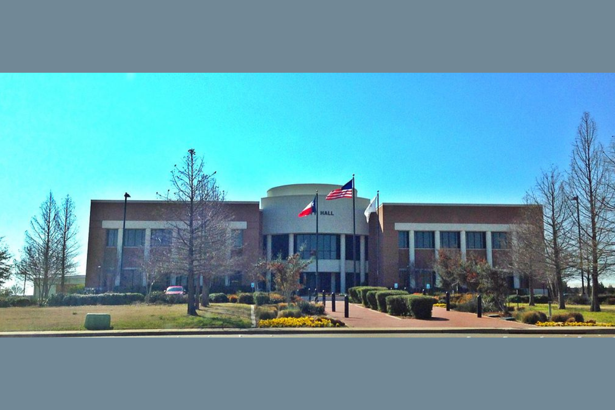 Mansfield City Council Convenes to Discuss Animal Control Ordinance