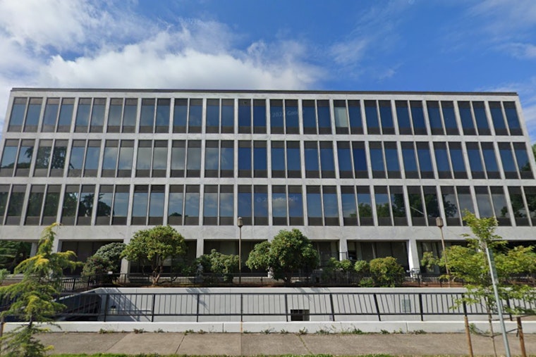 Oregon Celebrates Community Bank Week, Honoring Local Financial