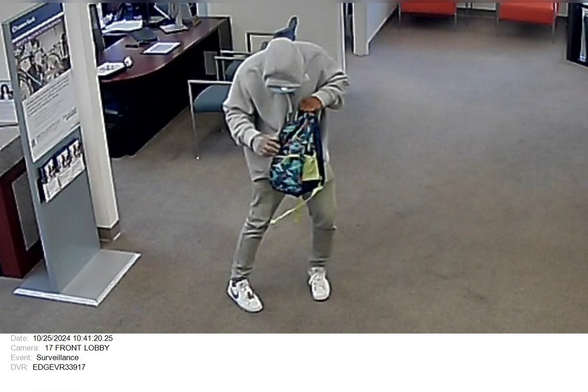Police Detain Suspect After Armed Robbery at Eastern Bank in