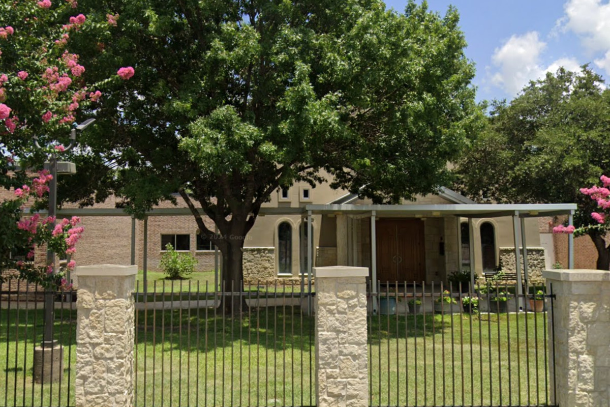 San Antonio Community Holds Vigil for Missing Mother Suzanne Clark