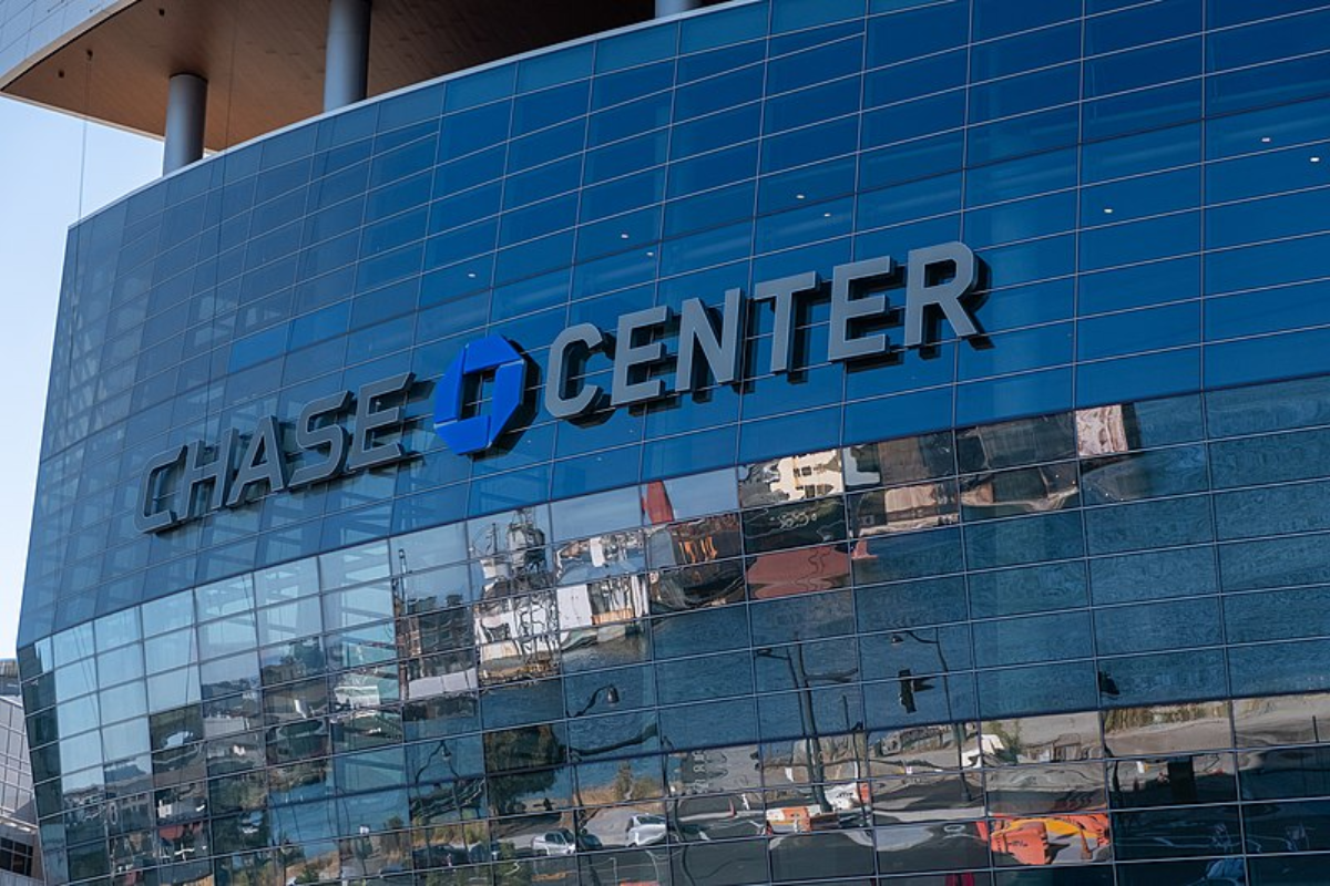 San Francisco to Dive into Immersive Sports Bar Experience with Splash