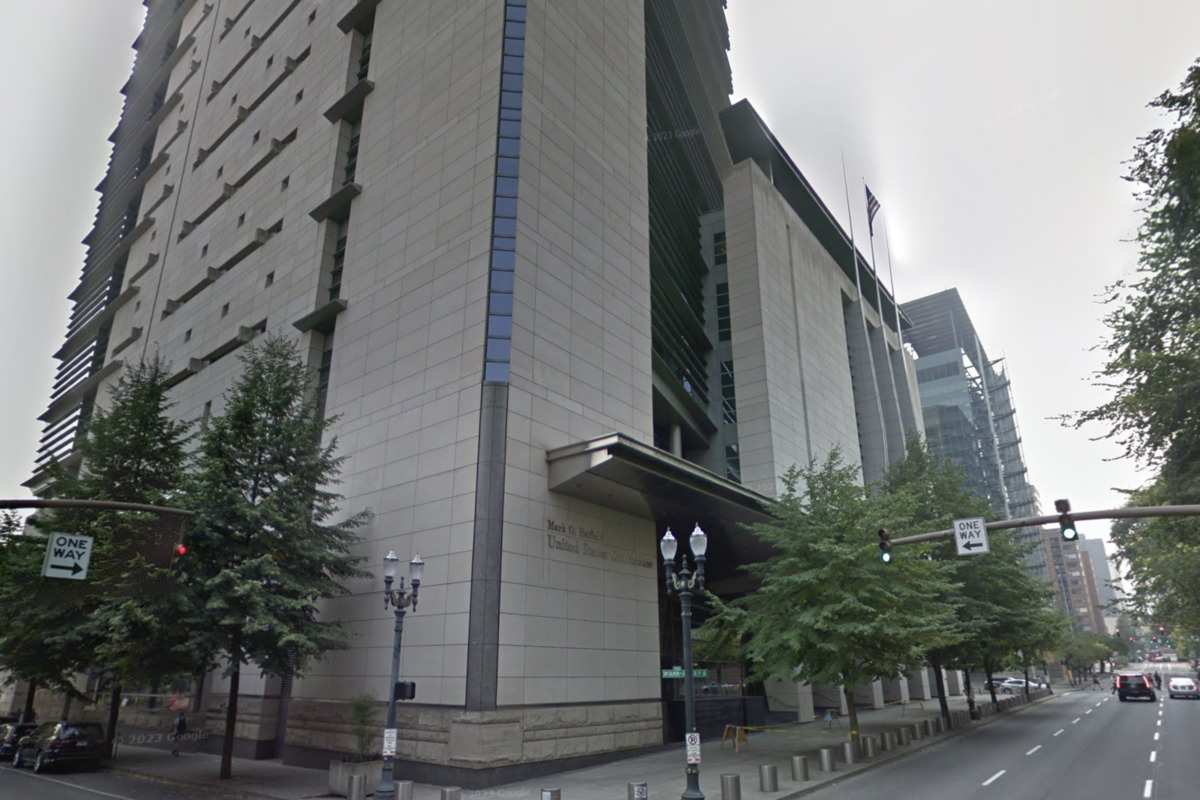 Seattle Defense Attorney Indicted for Allegedly Smuggling Drugs into