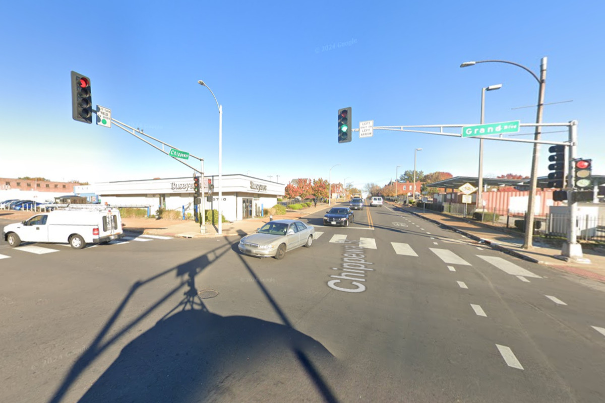 St. Louis Man Hospitalized After Being Stabbed During Argument in