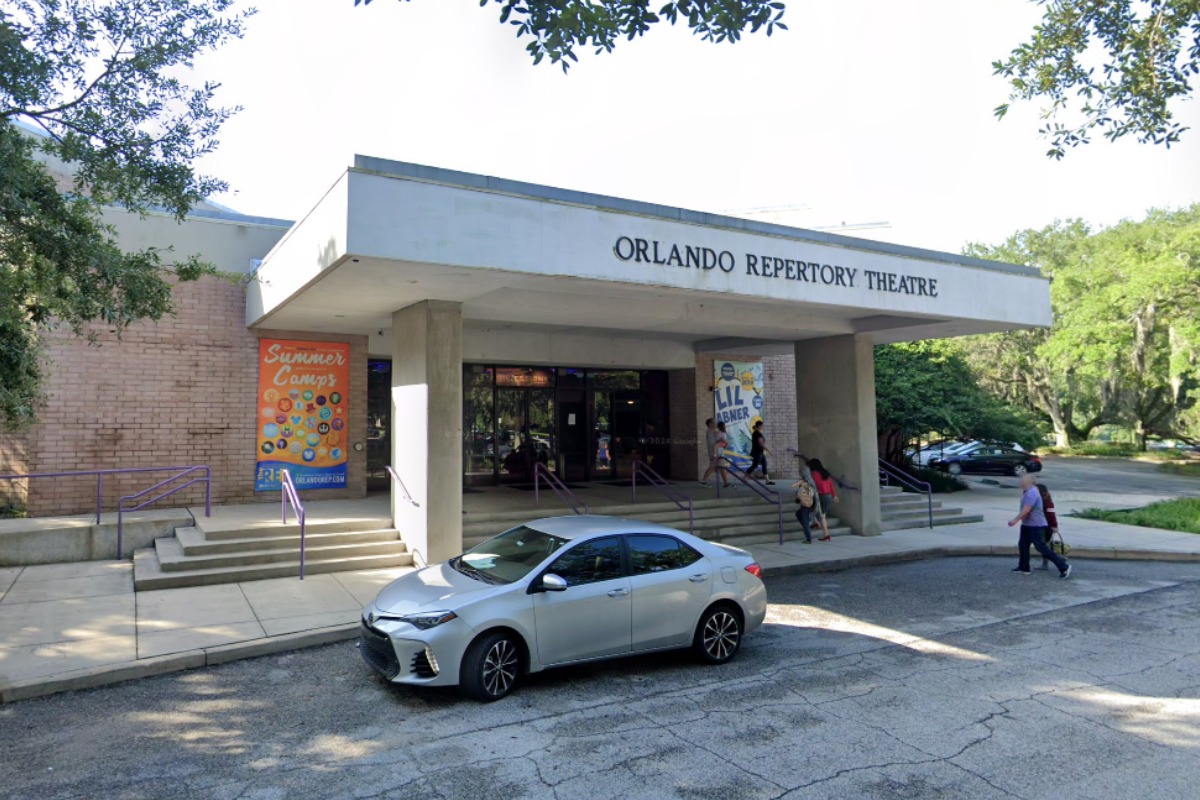 'Stranger Things' Star Chelsea Talmadge takes the Stage in Orlando's